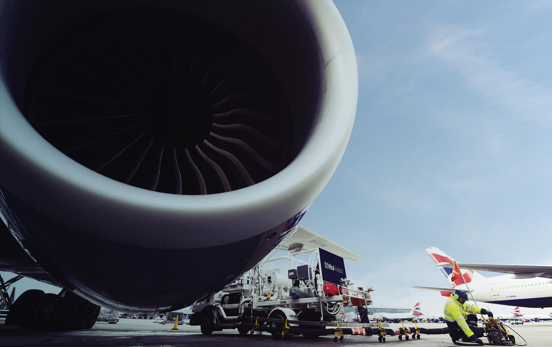Vitol Aviation and Neste enable Heathrow to become first UK major ...